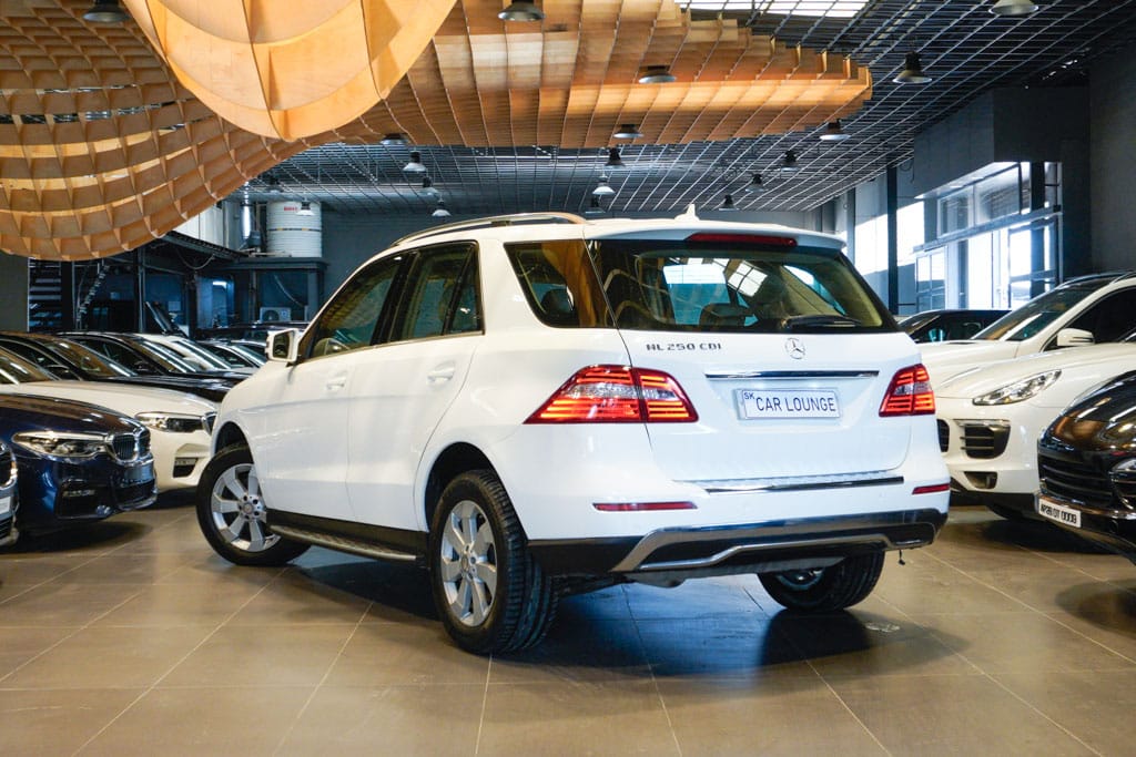 Buy Preowned Mercedes ML 250 CDI 4Matic: Unbeatable Price