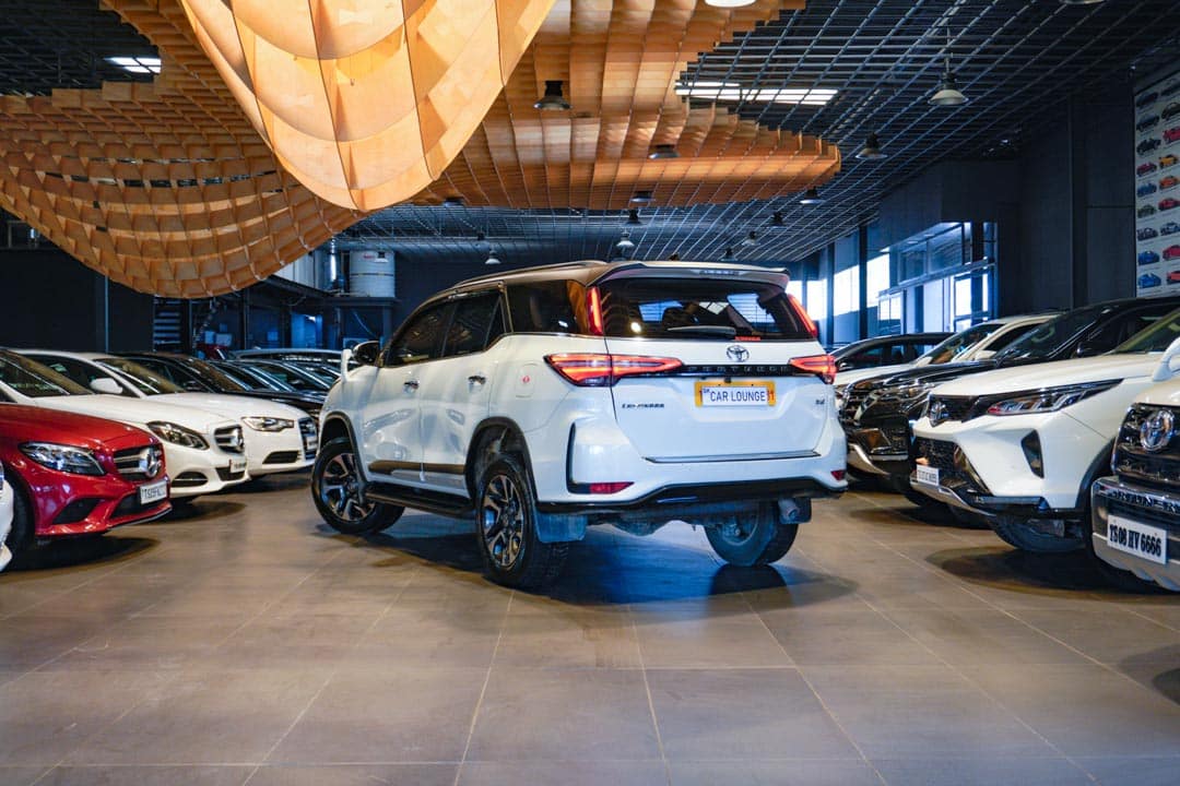Buy Used Toyota Fortuner Legender 2022: Powerful