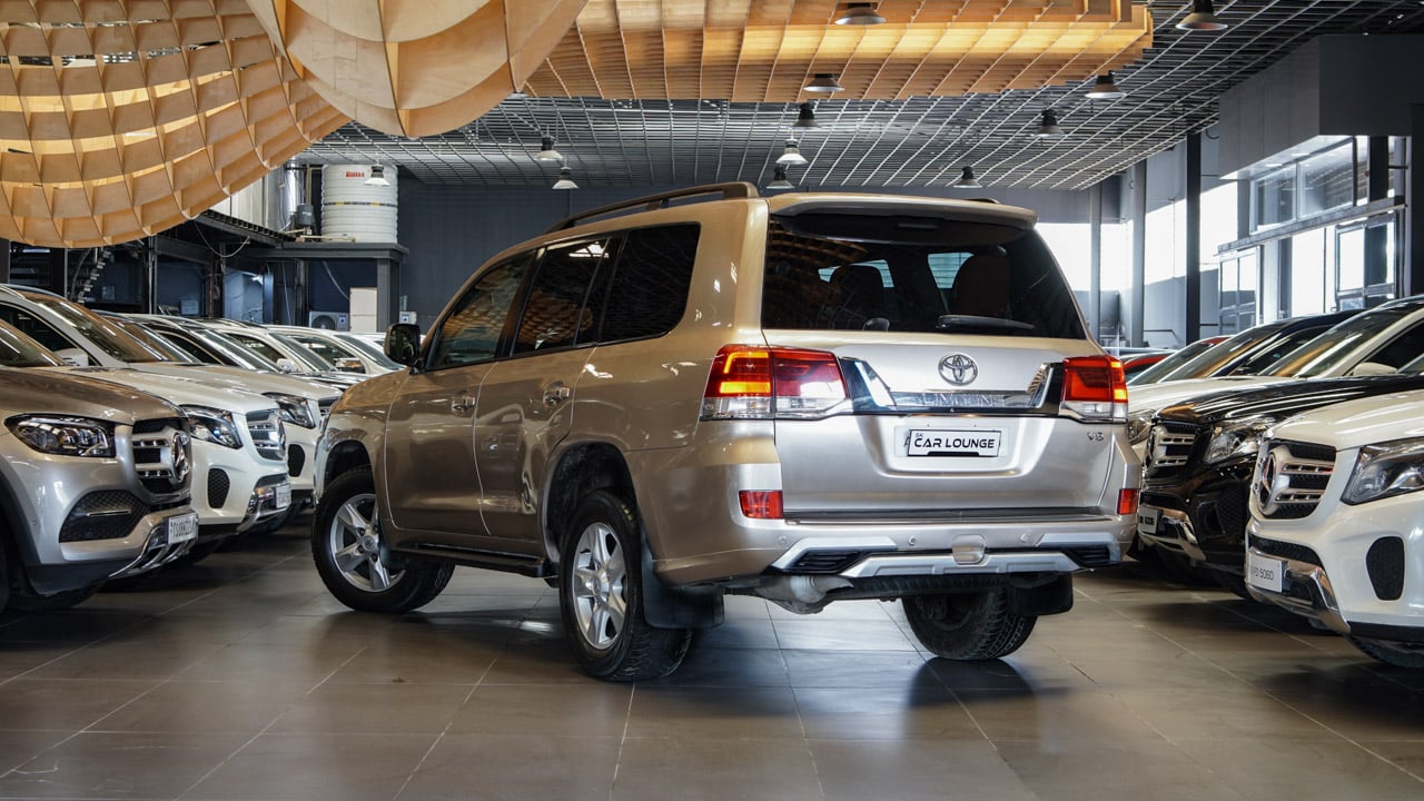 Buy Used/ Preowned Toyota Land Cruiser LC200 SE: Luxury