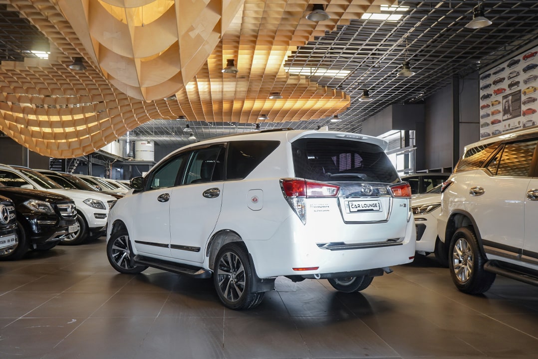 Innova Crysta 2.4z: Perfect Family Car