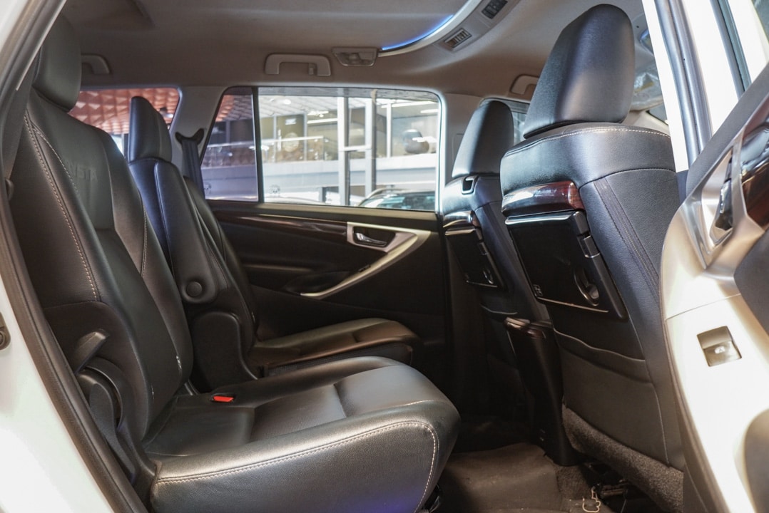Innova Crysta 2.4z: Perfect Family Car