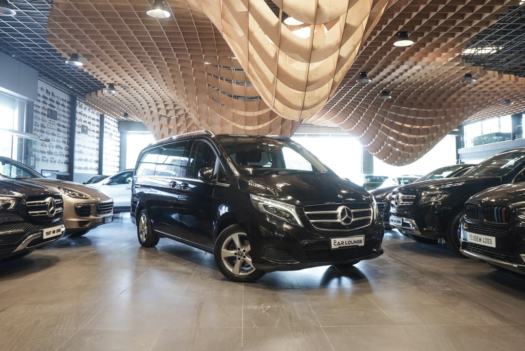 Buy Used Mercedes V220d Exclusive: Luxury MPV