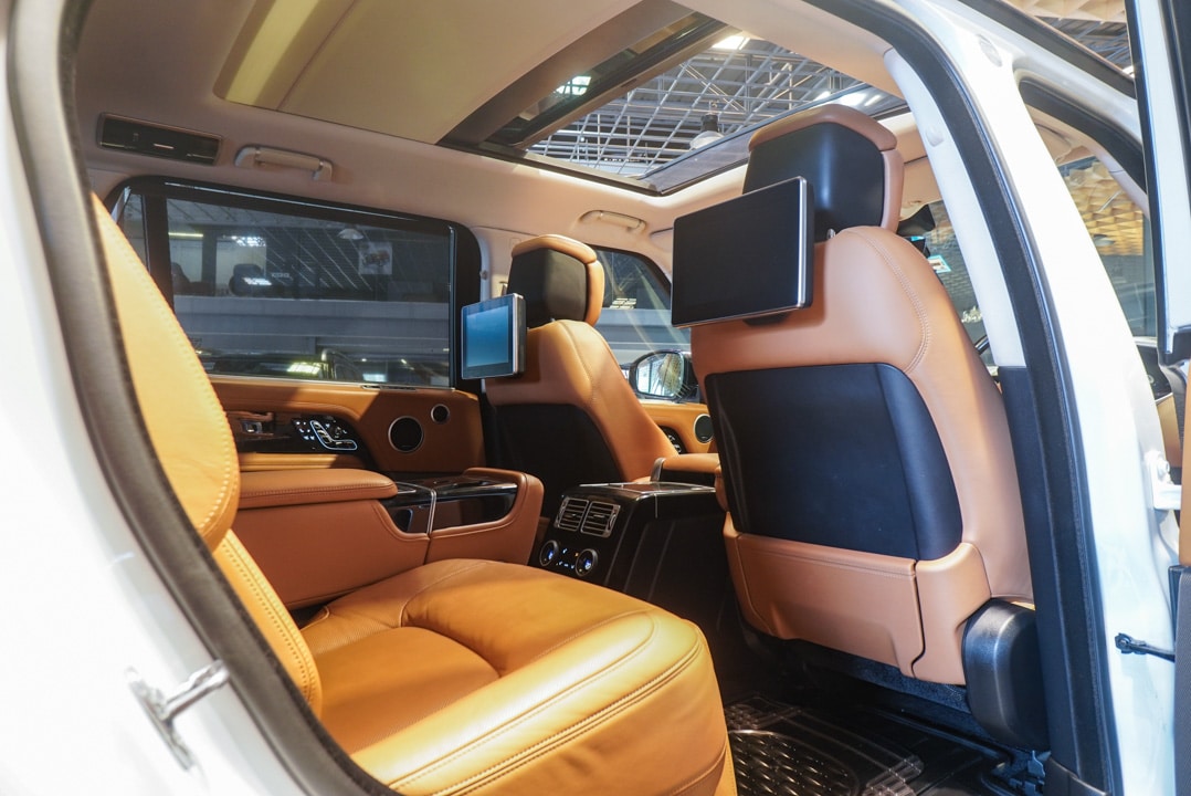 1 Used Range Rover Vogue Autobiography LWB: Luxury SUV