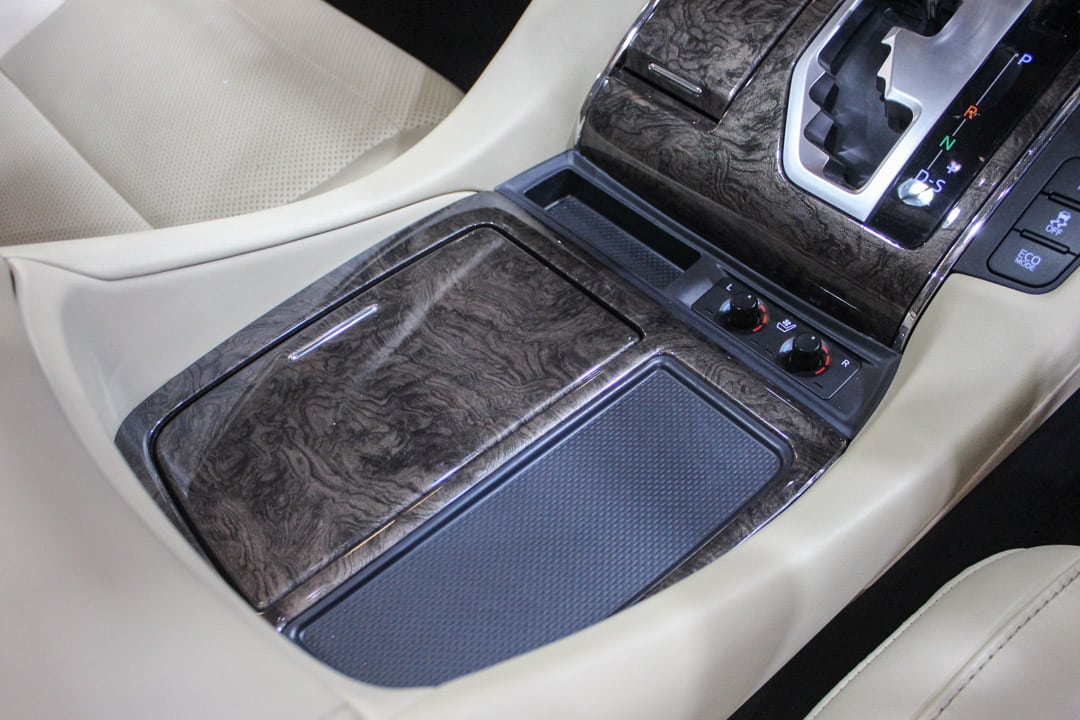 Buy Toyota Vellfire Hybrid Executive Lounge 2024: Remarkable