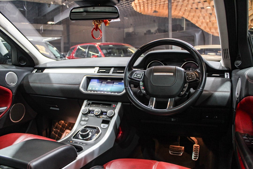 Buy Preowned Range Rover Evoque HSE 2024: Luxury SUV