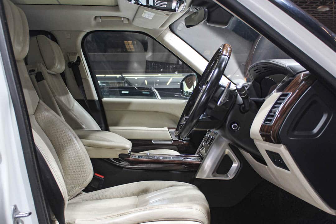 Range Rover Vogue Autobiography 4.4L - S K Car Lounge