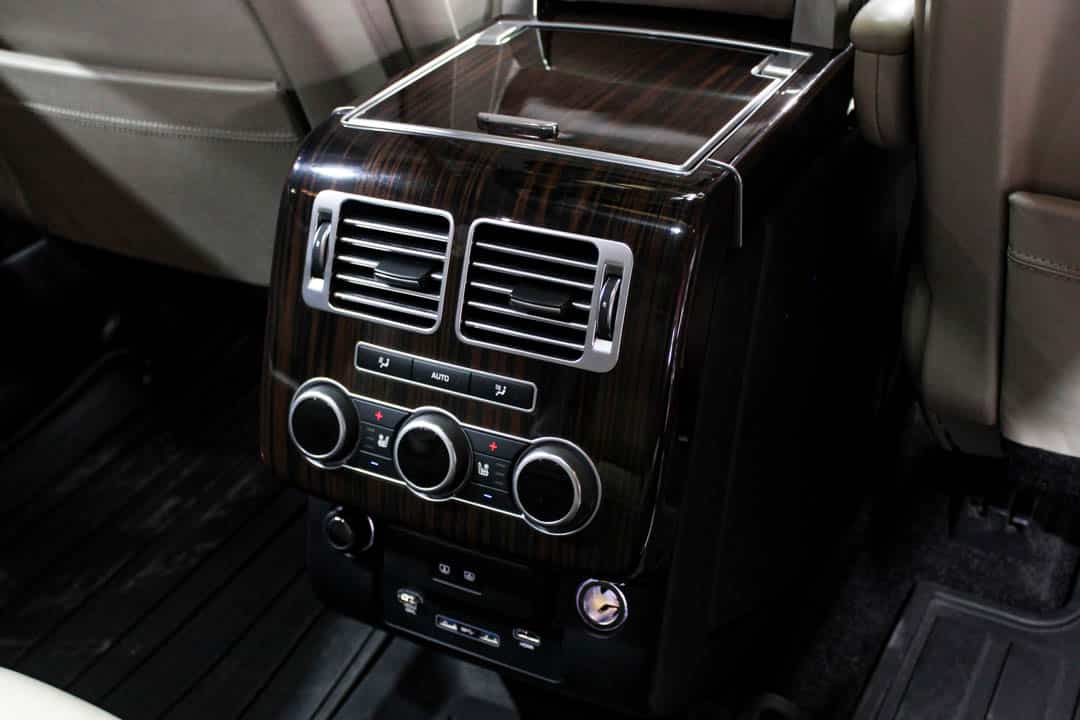 Range Rover Vogue Autobiography 4.4L - S K Car Lounge